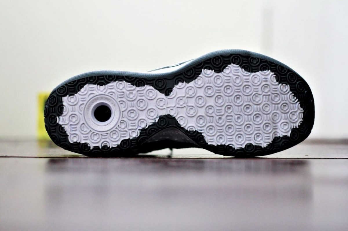 Nike PG 4 Oreo CD5082-100 | Giày bóng rổ NERO SHOP